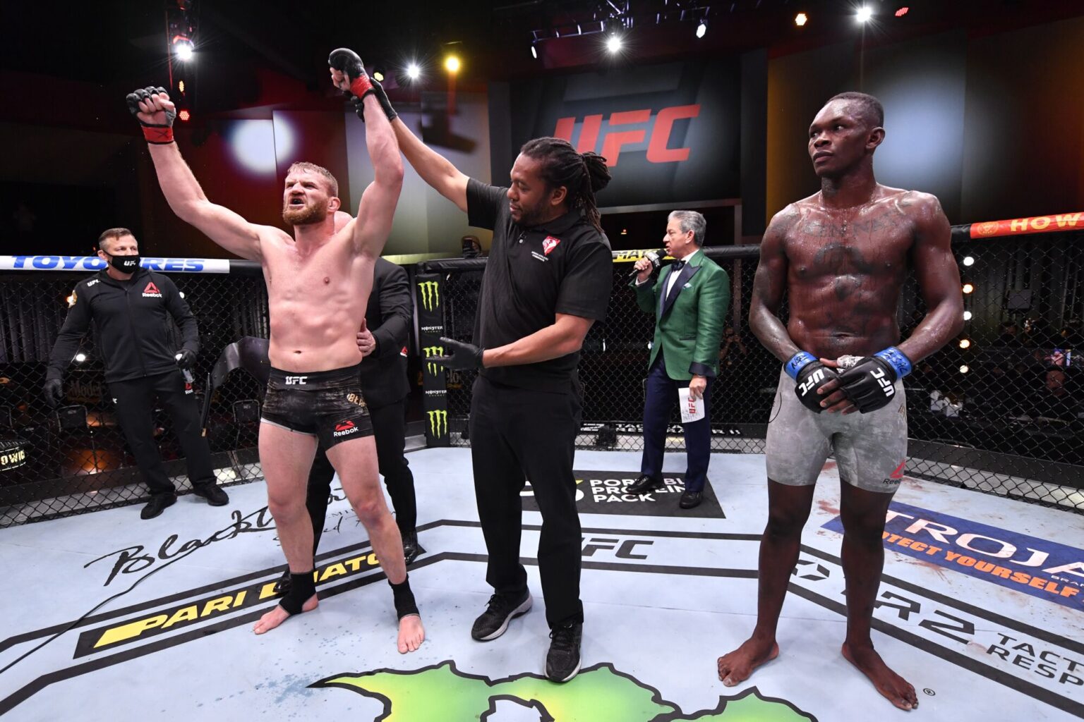 Did Israel Adesanya have gynecomastia?